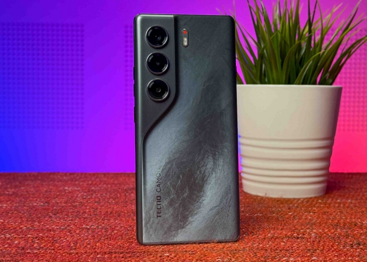 Tecno Camon 40 Pro 4G now official in Malaysia - Priced at RM899, 6.78" Full HD+ 120Hz AMOLED ...