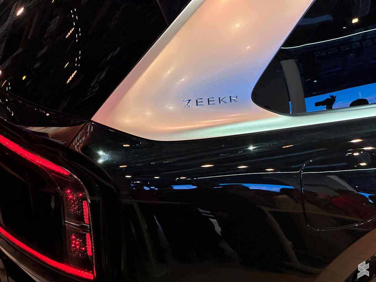 Zeekr 9X First Look: Zeekr’s first hybrid, 380km electric range, 900V architecture - SoyaCincau