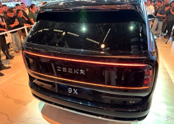 Zeekr 9X First Look: Zeekr’s first hybrid, 380km electric range, 900V ...