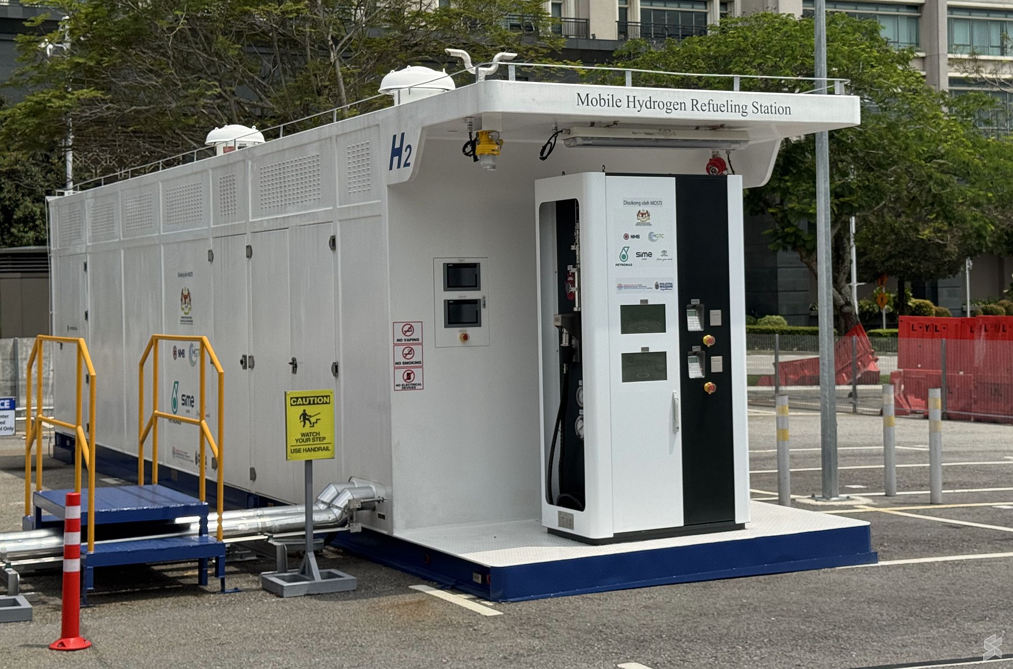 West Malaysia gets Mobile Hydrogen Station. Is Hydrogen the future?
