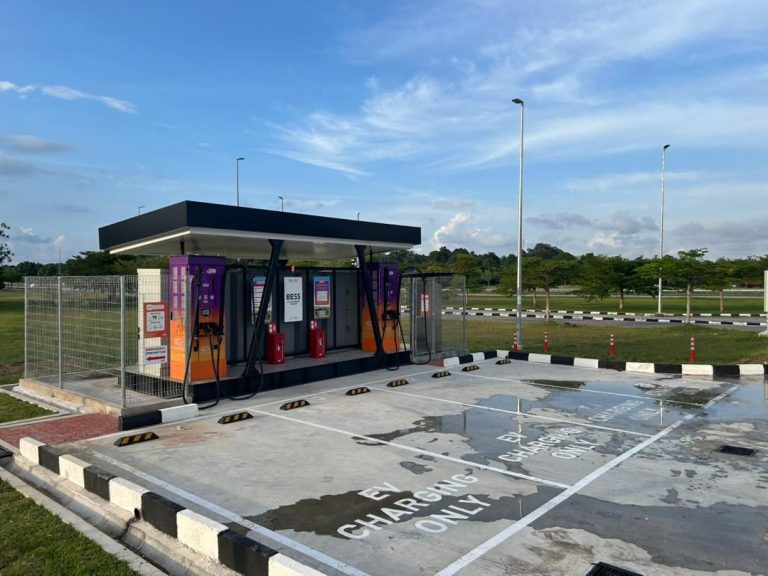 Gentari 2x 150kW DC Chargers with BESS at Ajil R&R Eastbound