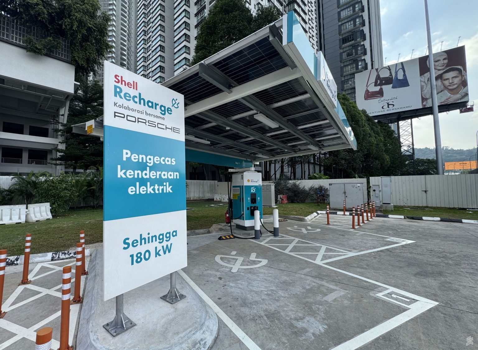 Shell Recharge turns on 180kW DC Charger at Shell Duta Toll Plaza ...
