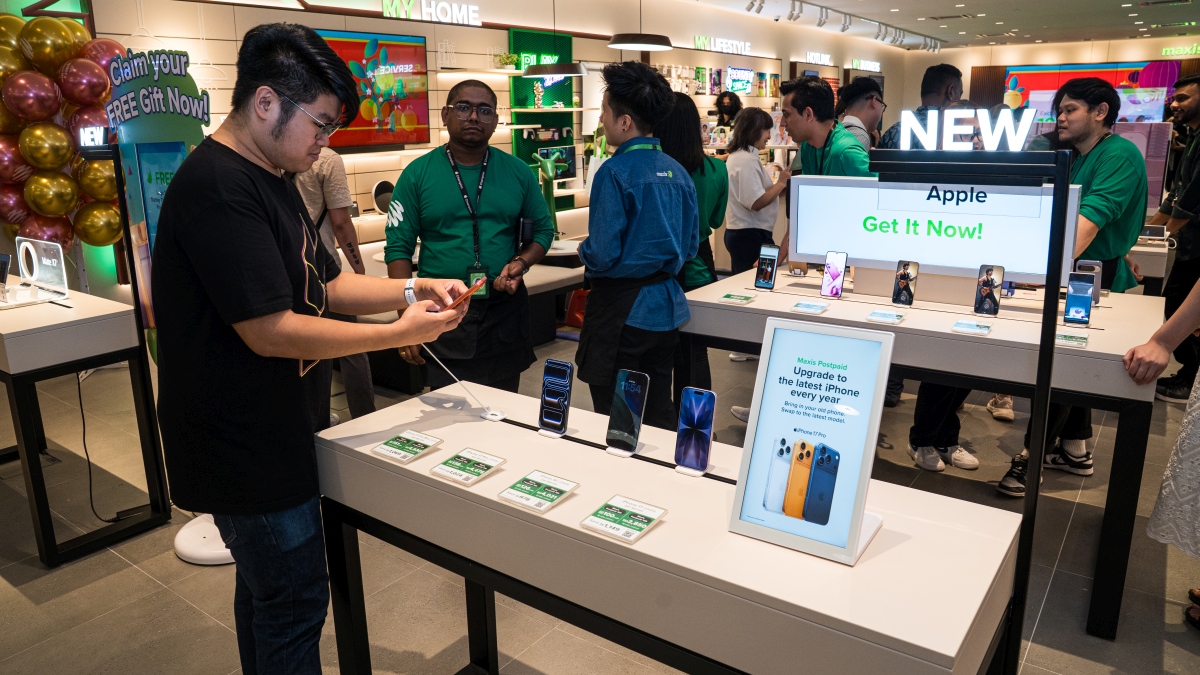 Inside the All-New Maxis Centre at 1 Utama: Why it’s More Than Just a ...