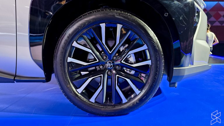 Toyota bZ4X launched in Malaysia, RM220k, 525km range: Better than ...